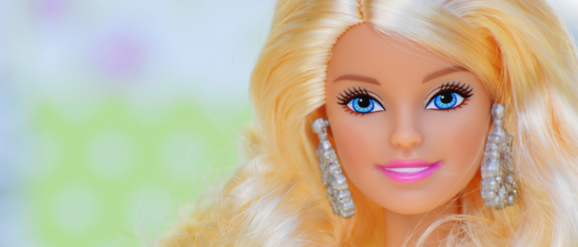 Chirurgie plastique et création de Barbie humaine