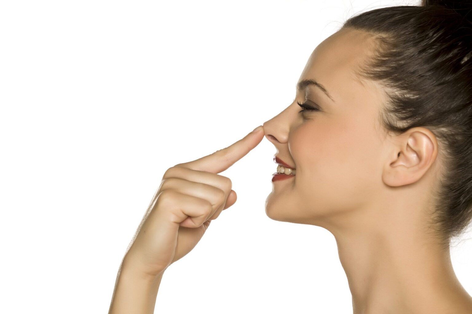 Rhinoplastie non invasive par fils tenseurs